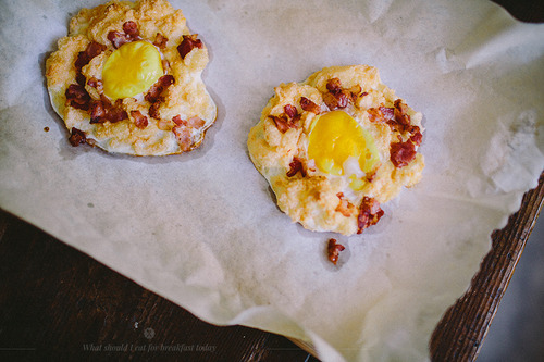 Baked Eggs With Bacon And Parmesan