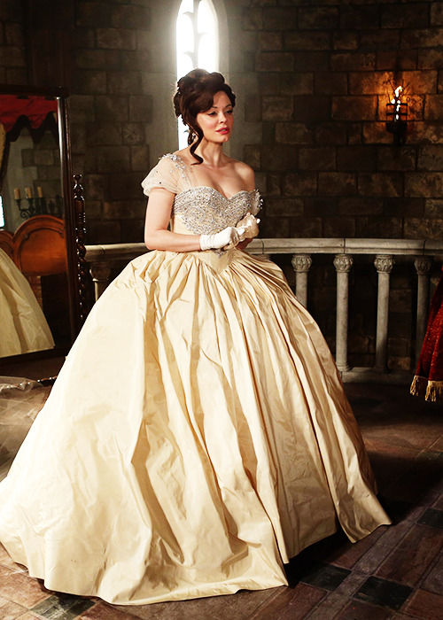 Costumes Galore — Fuckyeahcostumedramas Rose Mcgowan In ‘once Upon