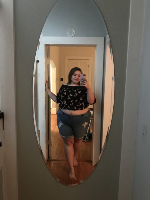 Fat Girls In Crop Tops On Tumblr