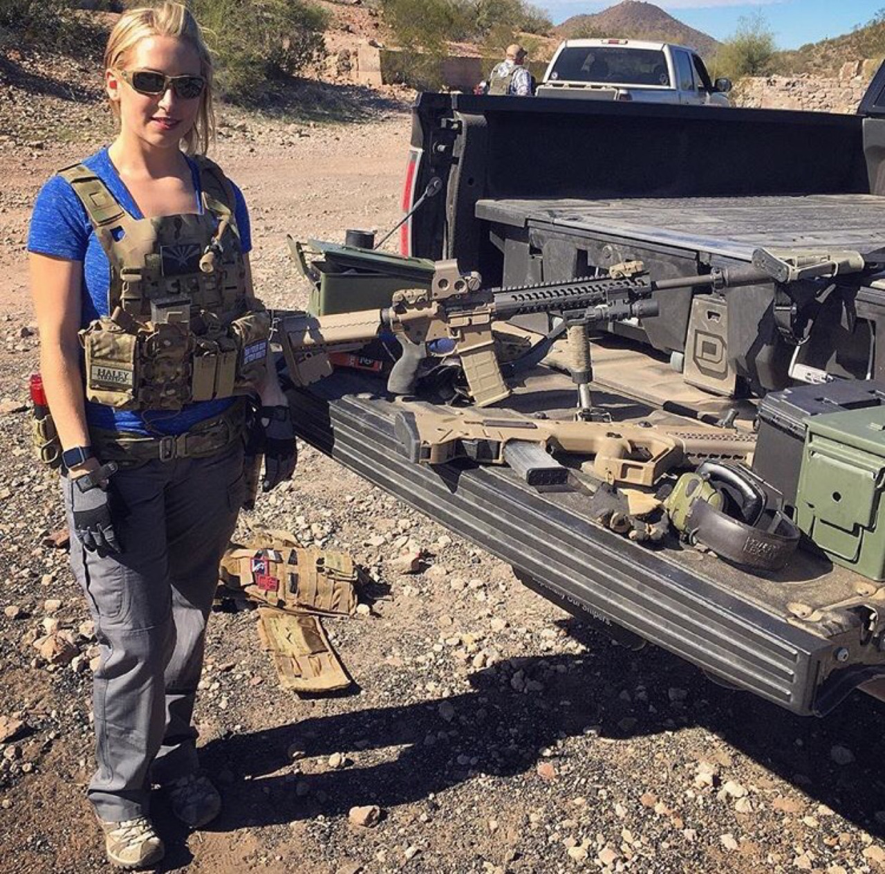 Sexy Guns And Buns Tacticalbabes More Daily Tactical Girls