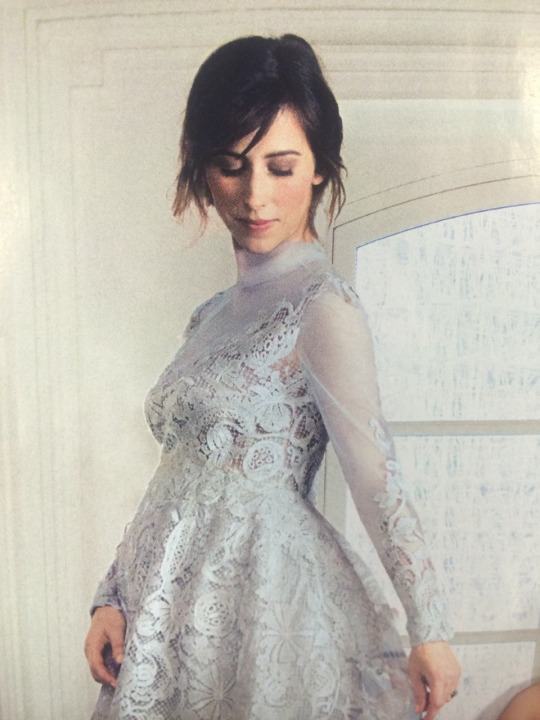 Sophie Hunters Elegant Dressing Technique