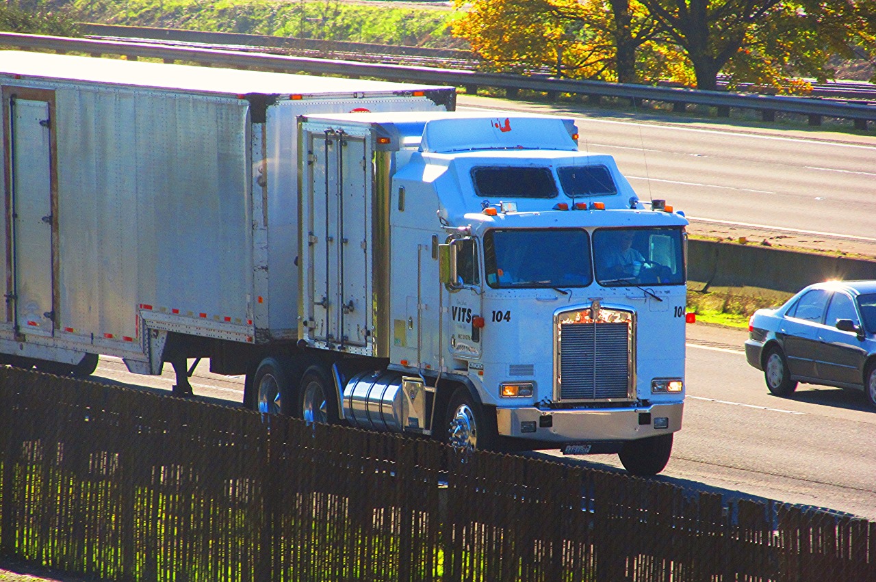 Semitrckn — coe Kenworth custom K100 aerodyne Semitrckn — coe Kenworth custom K100 aerodyne