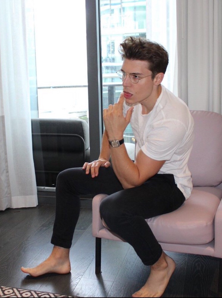 Feet Of Hollywood