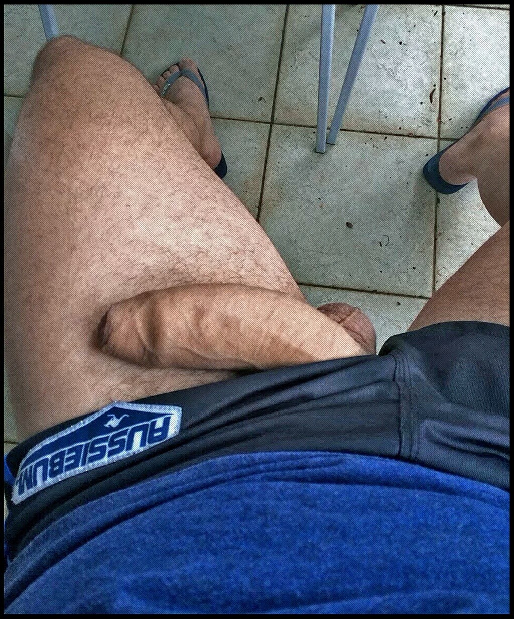 Photo Guys Wearing Flip Flops Page 2 Lpsg