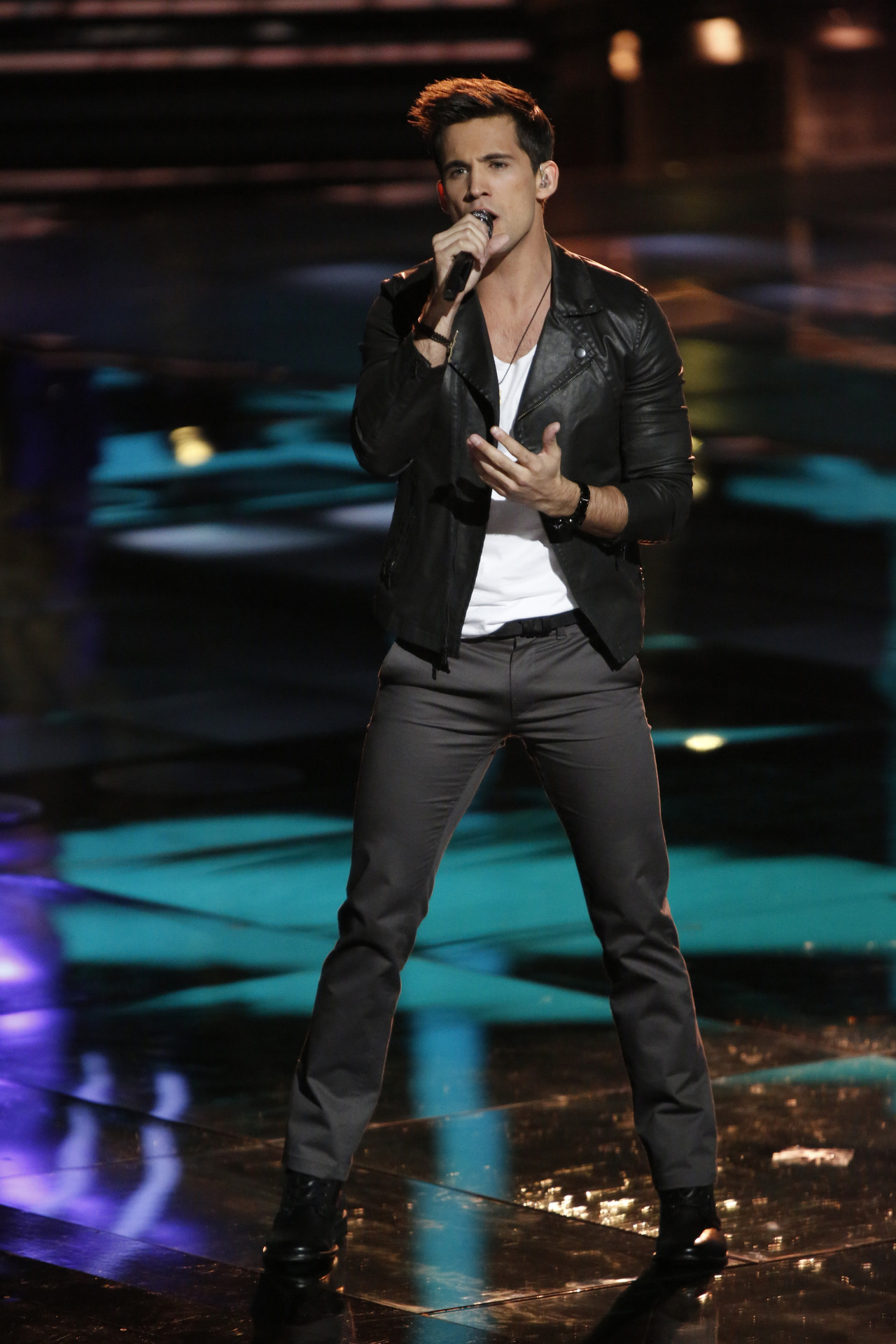 NBC's The Voice — Vote for Dez Duron! Facebook:... NBC's The Voice — Vote for Dez Duron! Facebook:...